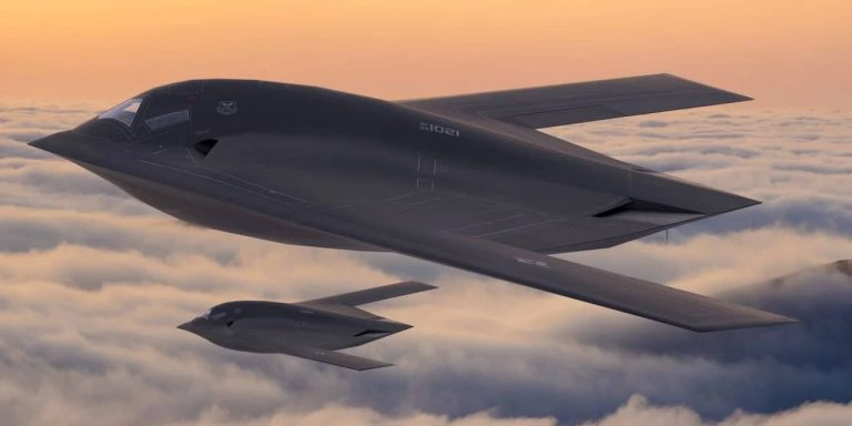 مقایسه بمب افکن B-21 ریدر و B-52 استراتوفورترس؛ عقاب‌های سنگین وزن ...